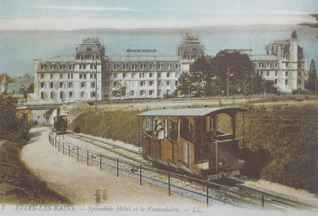 Funiculaire Splendide - Évian-les-bains, cité de Haute-Savoie, France
