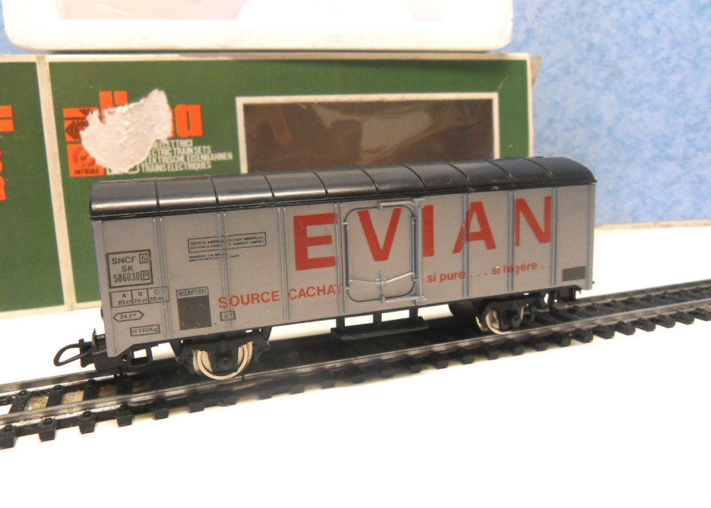 wagon couvert EVIAN SNCF LIMA neuf en BO 2811 pour train electrique ...